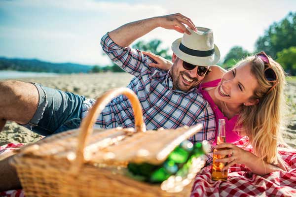 Dating Seiten - unkompliziert den idealen Partner finden!